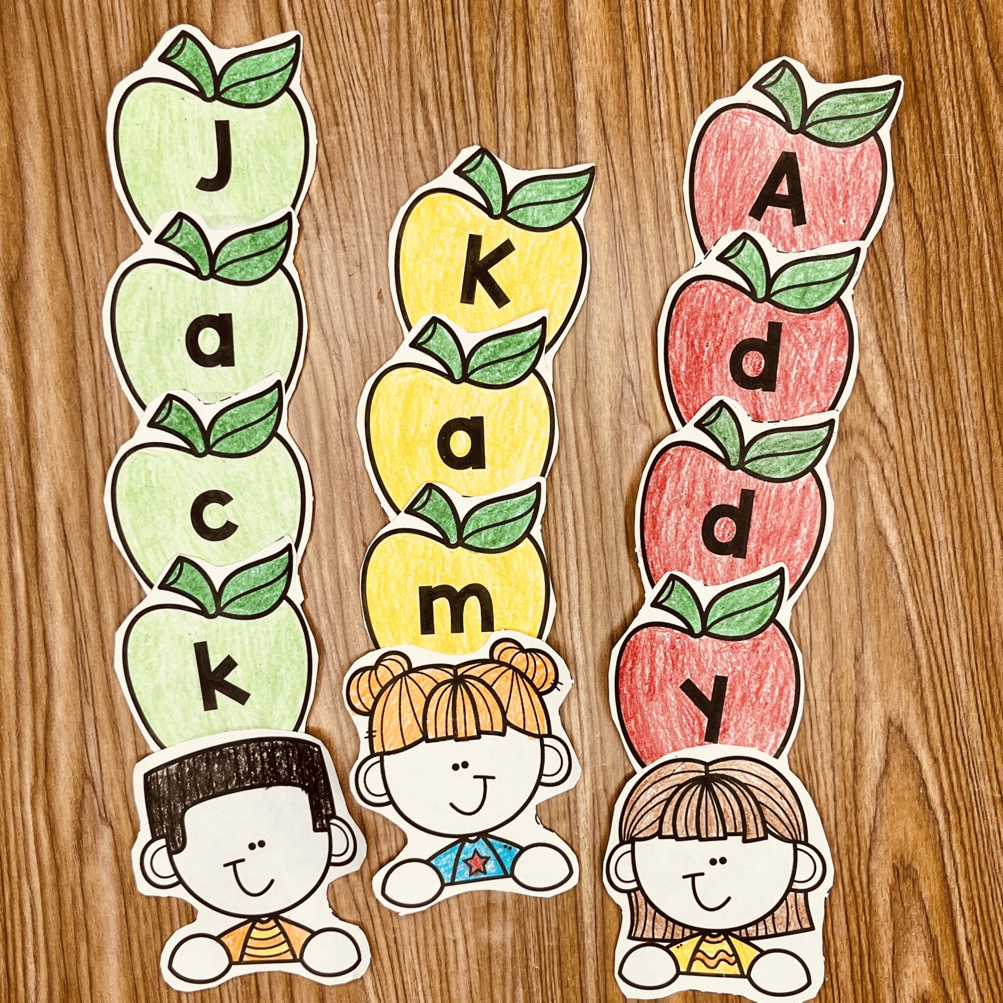 Apple Name Craft, Beginning of the Year or Fall Craft - Simply Kinder ...